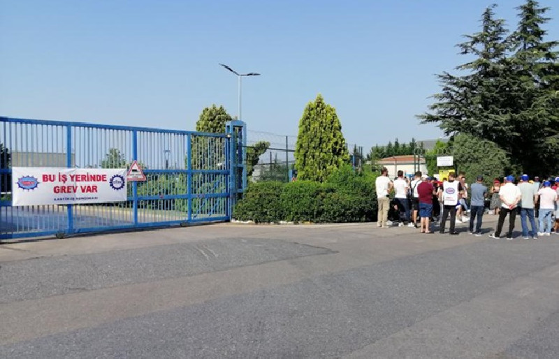 Gebze'deki Colgate-Palmolive fabrikasında işçiler greve çıktı | Yurtsever